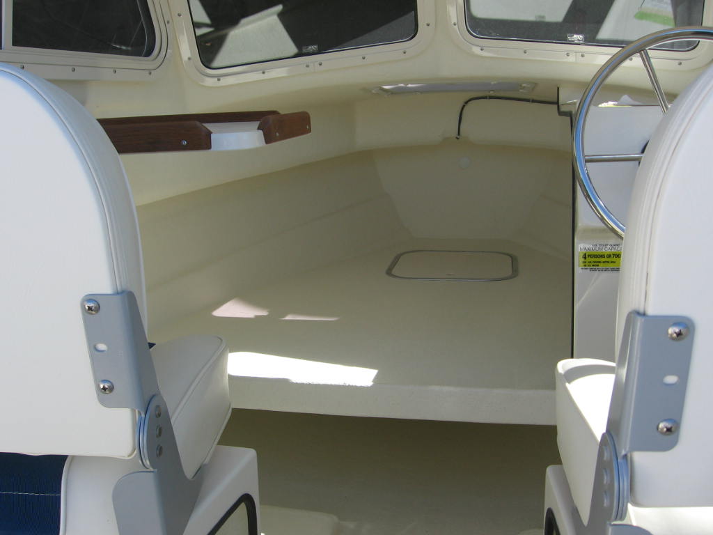 16 cruiser 225114 006 - C-Dory