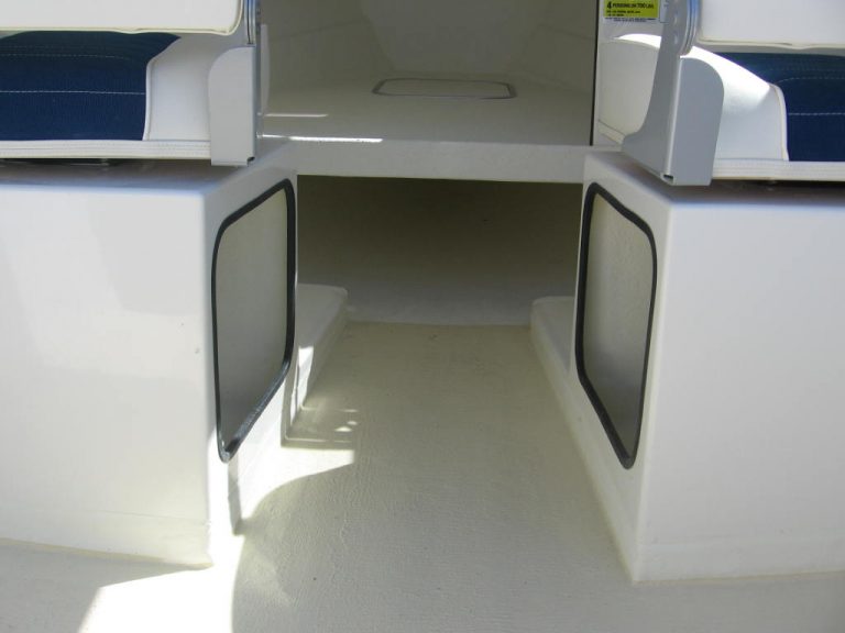 16 cruiser 225114 018 - C-Dory